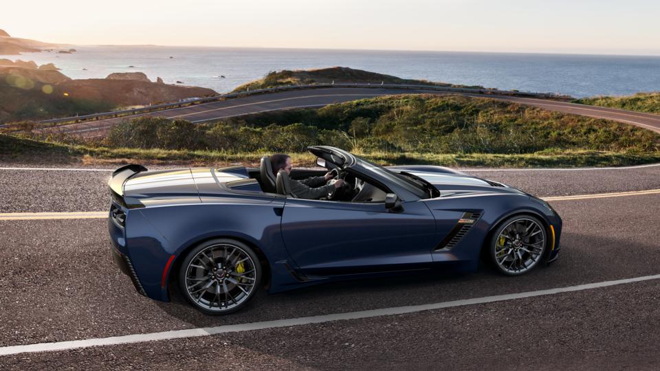 Build your very own 2015 C7 Corvette Z06 - ChevyTV