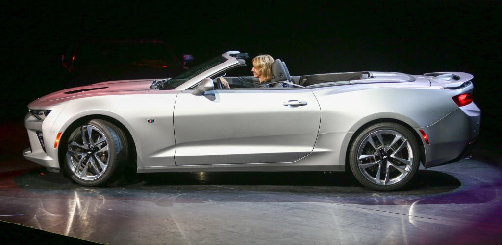 Chevy pops the top on the 2016 Camaro, bring your sunscreen - ChevyTV